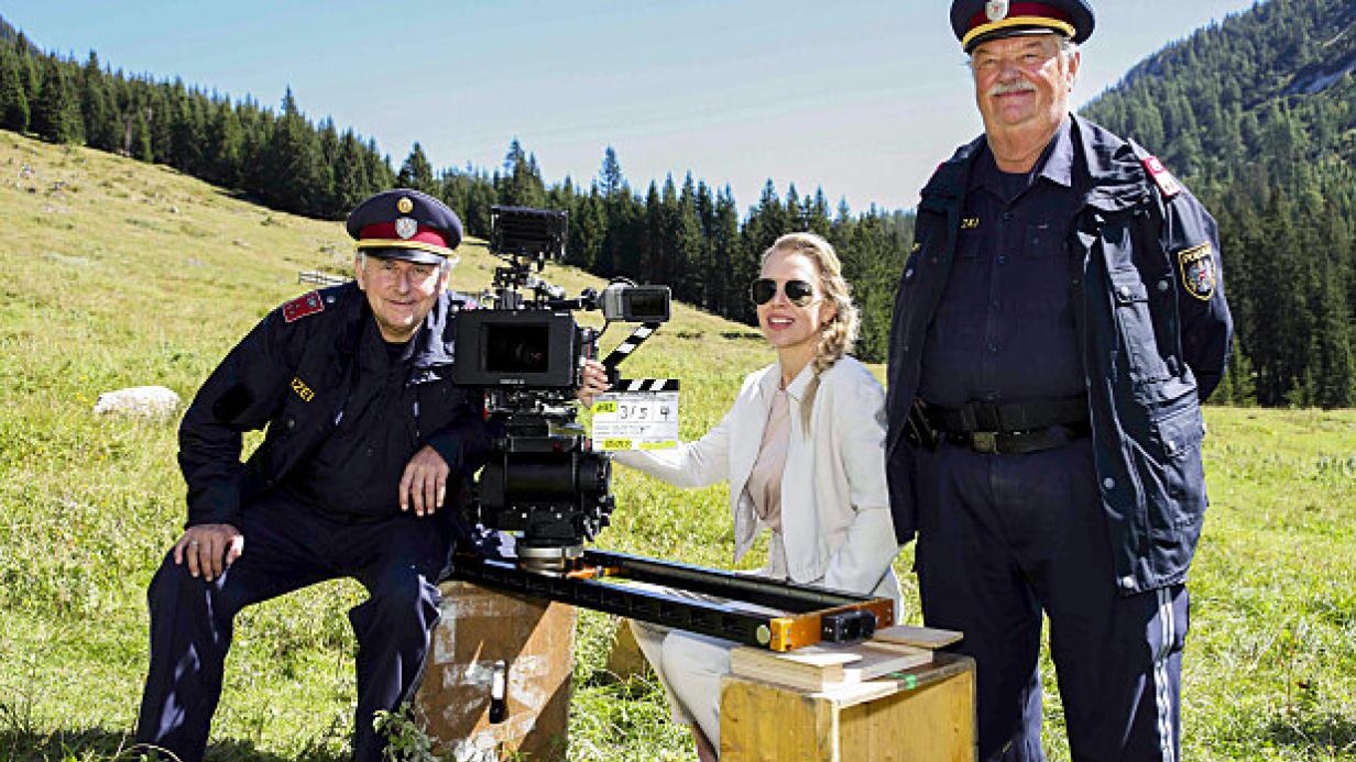 "Letzter Jodler": Nina Proll dreht Altaussee-Krimi für ServusTV