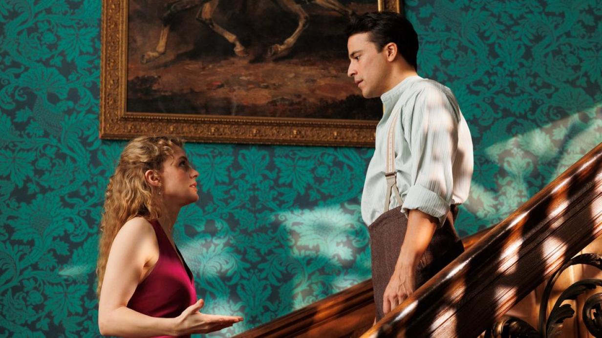 "Miss Sophie": Erster Trailer zur "Dinner for One"-Prequel-Serie