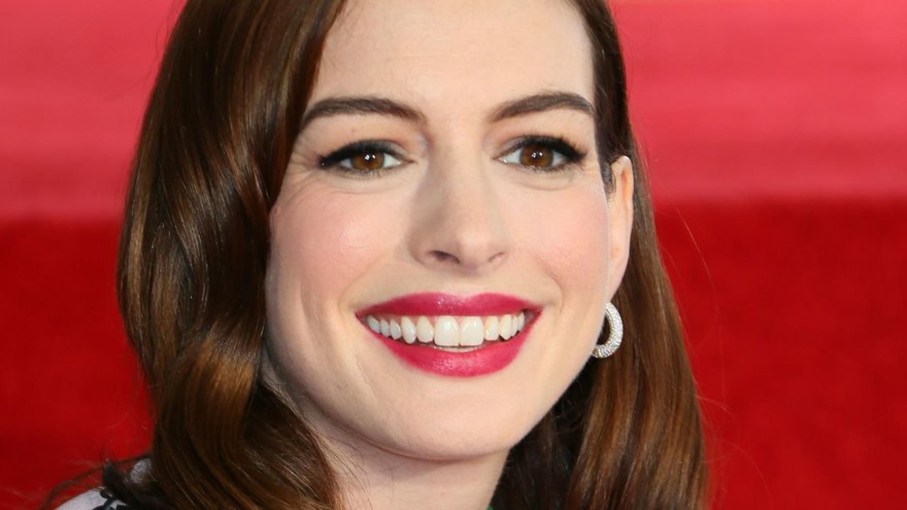 Berlinale-Eröffnung: Anne Hathaway und Kristen Stewart bringen Glamour